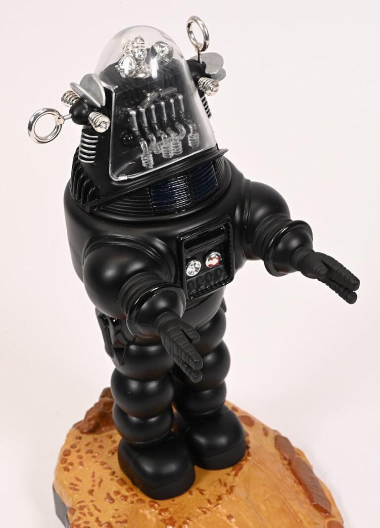 Robbie The Robot - North Devon Model Society